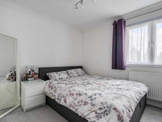 2 bedroom flat for sale in Merton Road, Slough, SL1 1QA, SL1