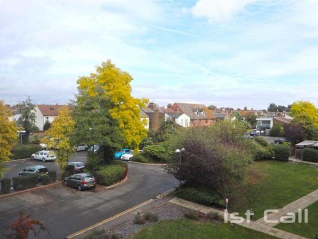 2 bedroom flat for sale in Meridian Point, 445 Southchurch Road, Southend On Sea, SS1