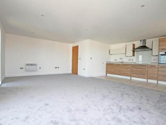 2 bedroom flat for sale in Midway Quay, Eastbourne, BN23 5DA, BN23