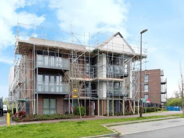 2 Bedroom Flat For Sale In Milton Keynes, Buckinghamshire