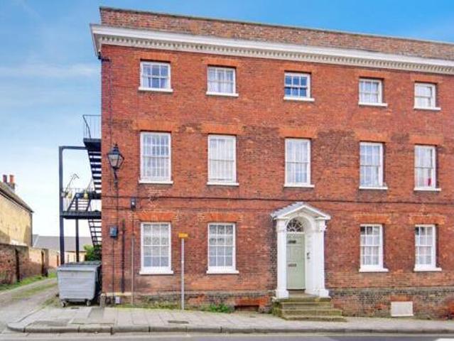 2 Bedroom Flat For Sale In Milton Regis, Sittingbourne