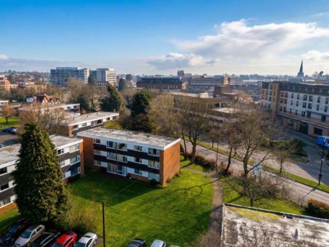 2 bedroom flat for sale in Milcote Road, Solihull, B91