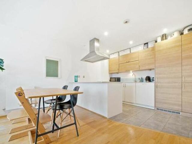 2 Bedroom Flat For Sale In Mile End, London