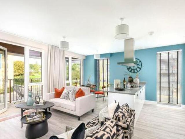 2 Bedroom Flat For Sale In Mill Hill, London