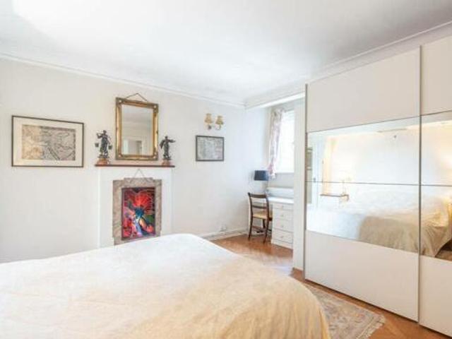 2 Bedroom Flat For Sale In Mill Hill, London