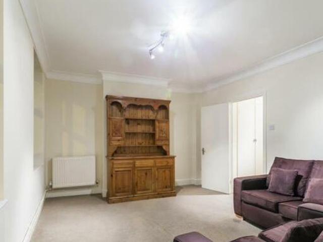 2 Bedroom Flat For Sale In Mill Hill, London