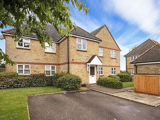 2 bedroom flat for sale in Mill View Court Roxwell CM1