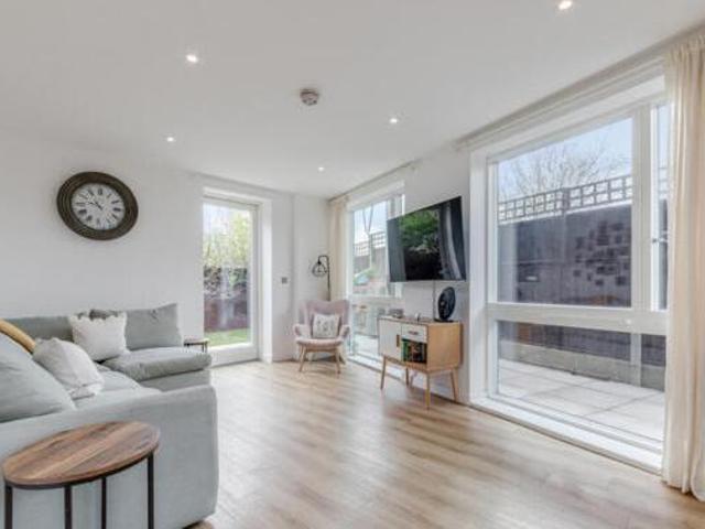 2 Bedroom Flat For Sale In Millwall