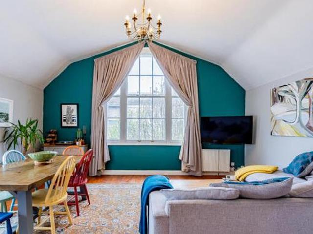 2 Bedroom Flat For Sale In Montague Hill South