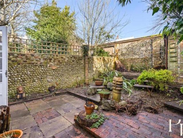 2 bedroom flat for sale in Montpelier Crescent, Brighton, BN1