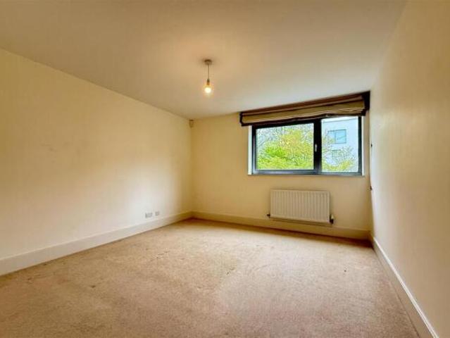 2 bedroom flat for sale in Montpellier Grove, Cheltenham, GL50