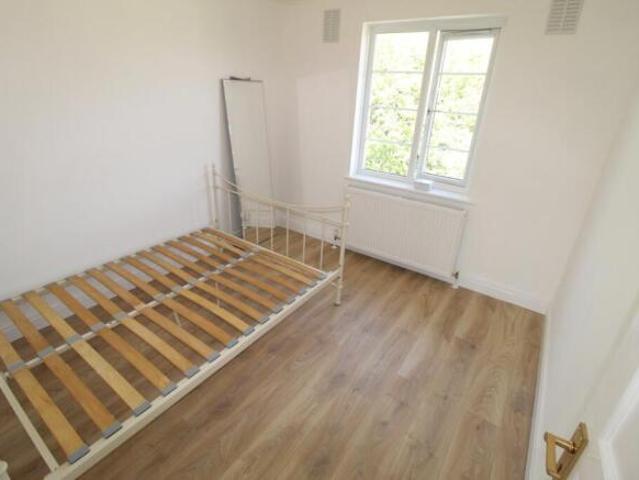 2 bedroom flat for sale in Montrose Court, LONDON, The Hyde, COLINDALE, NW9