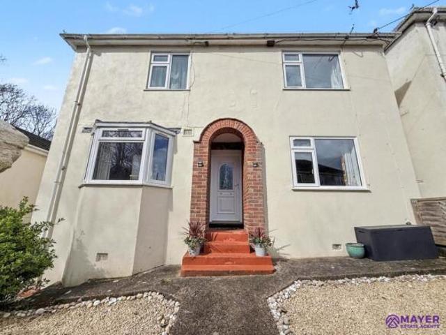 2 bedroom flat for sale in Moorfield Ave, Plymouth, PL6