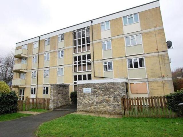 2 bedroom flat for sale in Moorfields Road, Bath, BA2