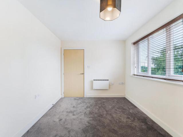 2 bedroom flat for sale in Moorside, Warrington, WA4 1RN, Warrington, WA4
