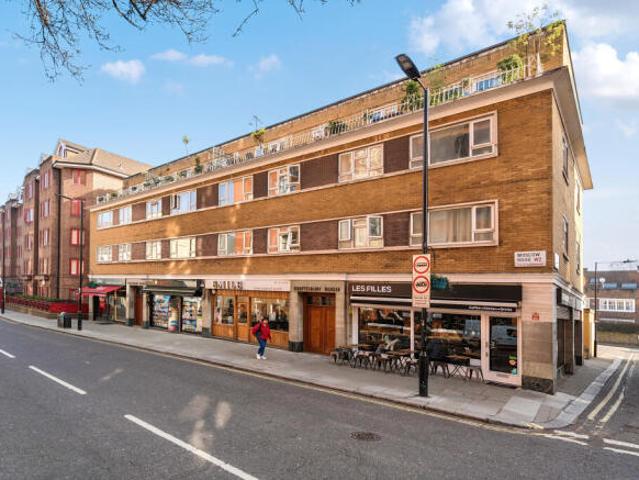 2 bedroom flat for sale in Shaftesbury House, Moscow Road, London, W2