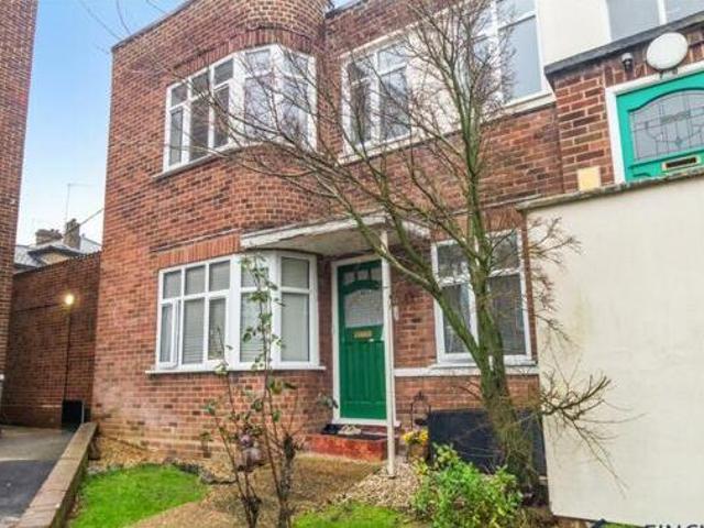 2 Bedroom Flat For Sale In Moss Hall Grove, West Finchley