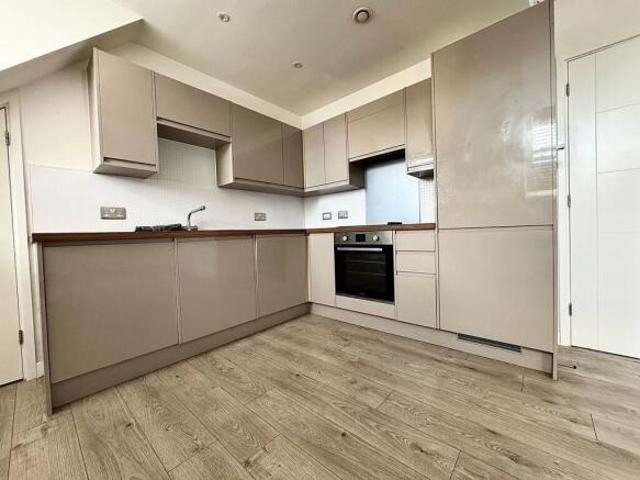 2 bedroom flat for sale in Moulsham Street, Chelmsford, CM2