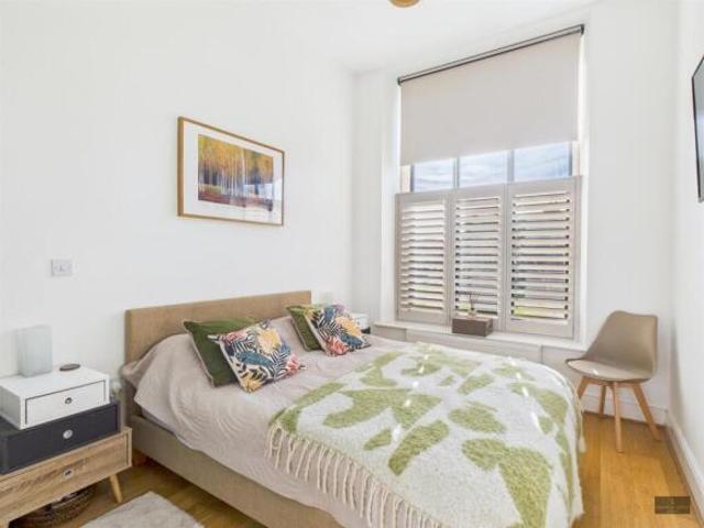 2 bedroom flat for sale in Mount Dinham Court, Exeter, EX4