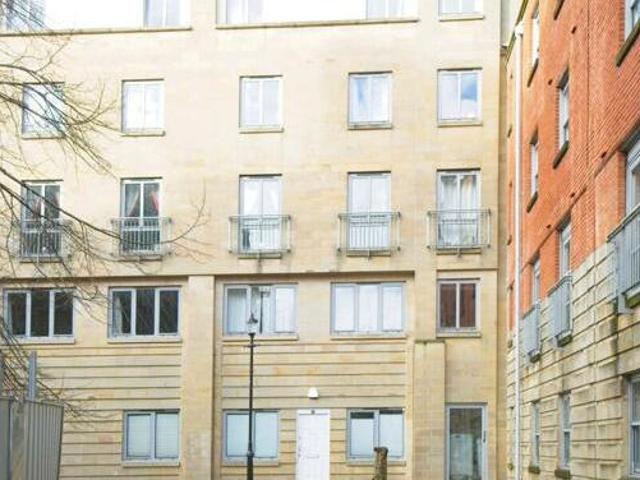 2 Bedroom Flat For Sale In Mount Stuart Square, Cardiff