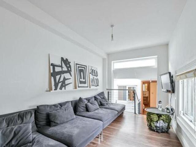 2 Bedroom Flat For Sale In Munster Village, London