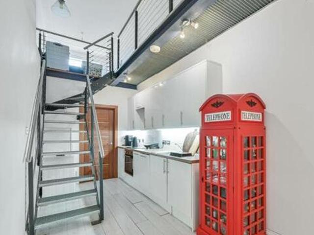 2 Bedroom Flat For Sale In Munster Village, London