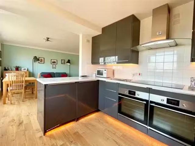 2 Bedroom Flat For Sale In Murano Crescent, Firhill, Glasgow.