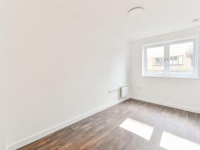 2 bedroom flat for sale in Murray Grove, Old Street, London, N1