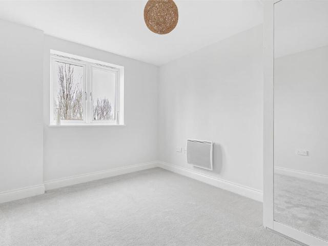 2 bedroom flat for sale in Napier Road, Reading, RG1