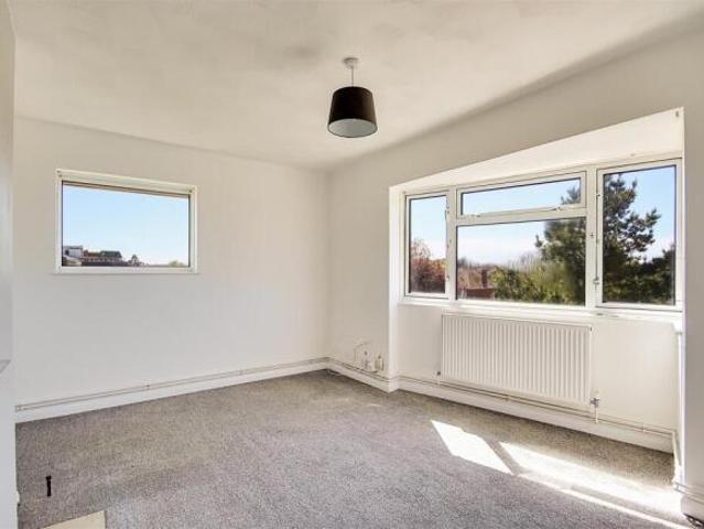 2 bedroom flat for sale in Nelson Road, Goring By Sea, Worthing, BN12