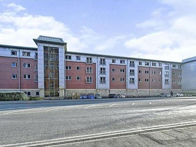 2 Bedroom Flat For Sale In New Hall Lane, Preston