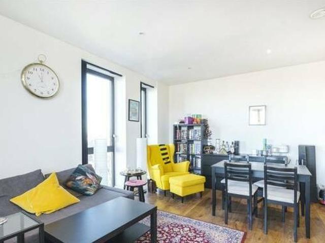 2 bedroom flat for sale in New Village Avenue London E14