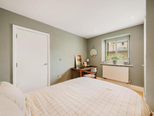 2 bedroom flat for sale in Newbridge Road, Bath, BA1