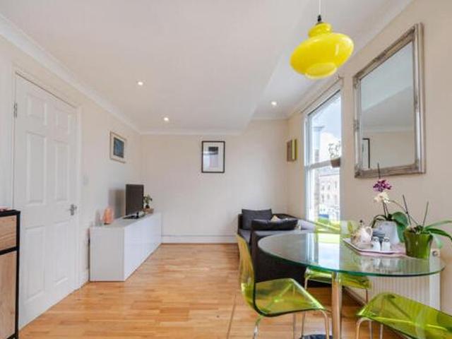 2 Bedroom Flat For Sale In Newington Green