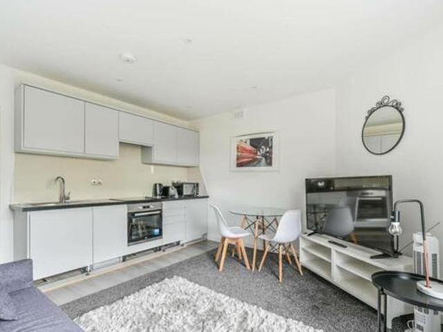 2 Bedroom Flat For Sale In Nine Elms, London