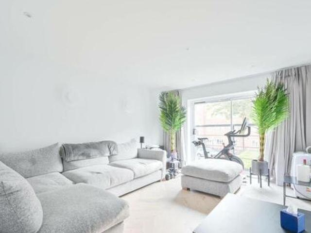 2 Bedroom Flat For Sale In Nine Elms, London