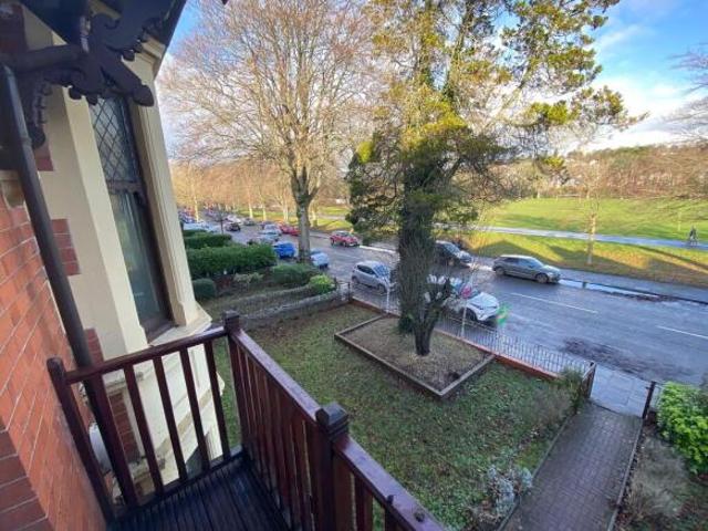 2 bedroom flat for sale in Ninian Road, Cardiff, CF23