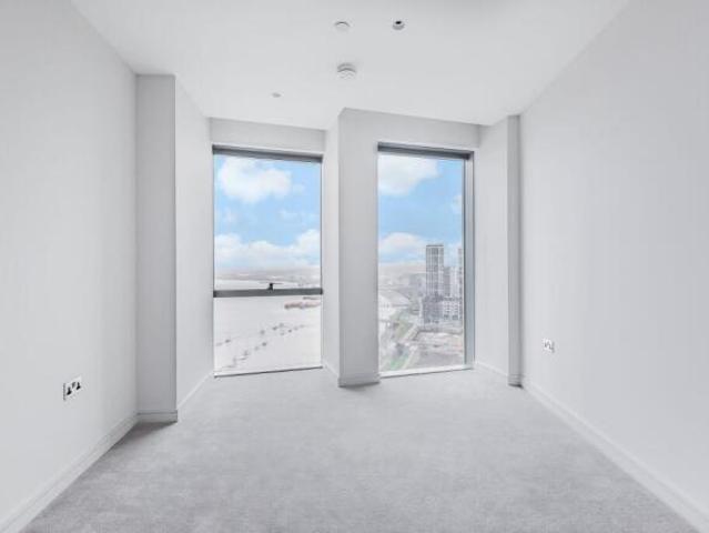 2 bedroom flat for sale in No. 5 Upper Riverside, 2 Cutter Lane, Greenwich Peninsula, SE10