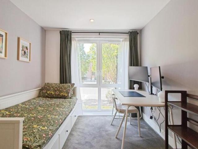 2 bedroom flat for sale in No 1 Street, London, SE18