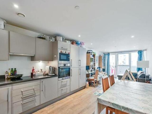 2 Bedroom Flat For Sale In North Greenwich, London