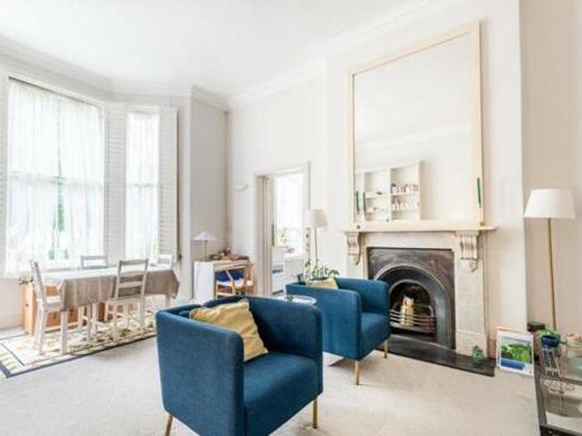 2 Bedroom Flat For Sale In North Kensington, London