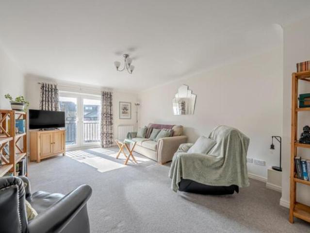 2 bedroom flat for sale in North Park Road, Park Court, HG1