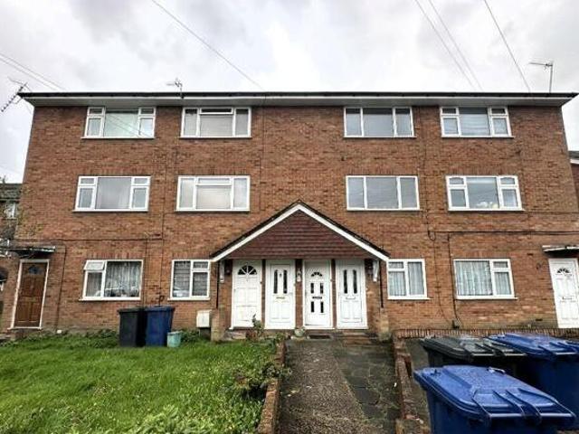 2 Bedroom Flat For Sale In Northolt, Middlesex