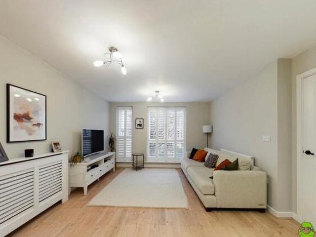 2 Bedroom Flat For Sale In Northfleet
