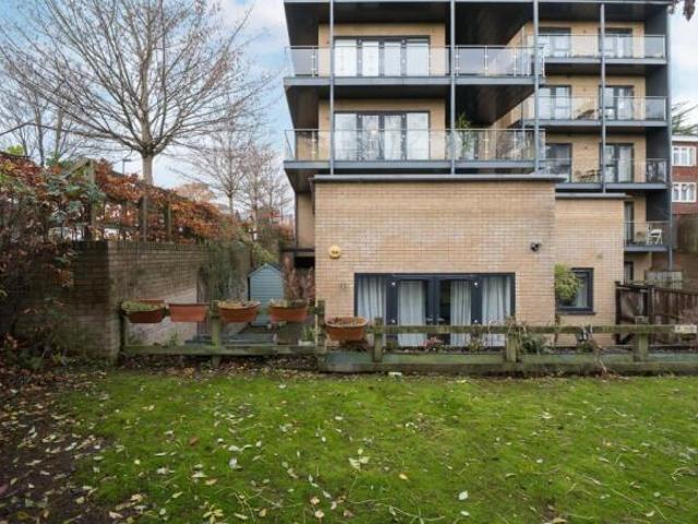 2 bedroom flat for sale in Northlands Road, Southampton, SO15