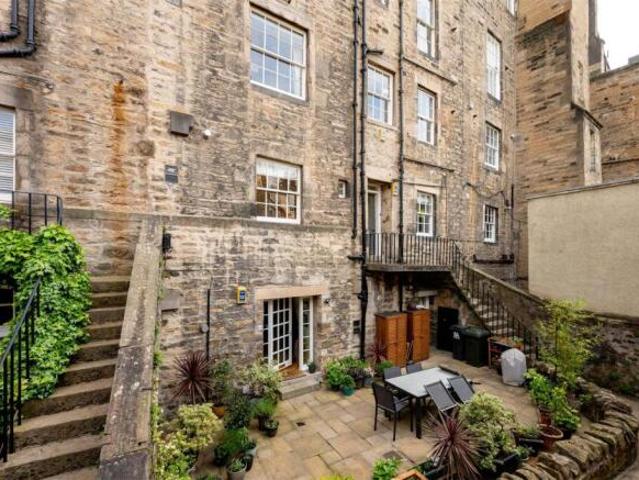 2 bedroom flat for sale in Northumberland Street South East Lane, New Town, Edinburgh, EH3