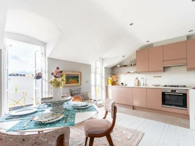 2 Bedroom Flat For Sale In Notting Hill, London