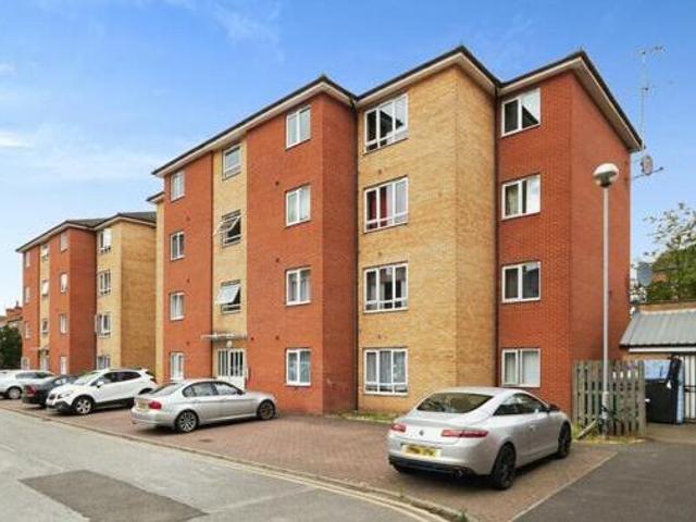 2 Bedroom Flat For Sale In Nottingham