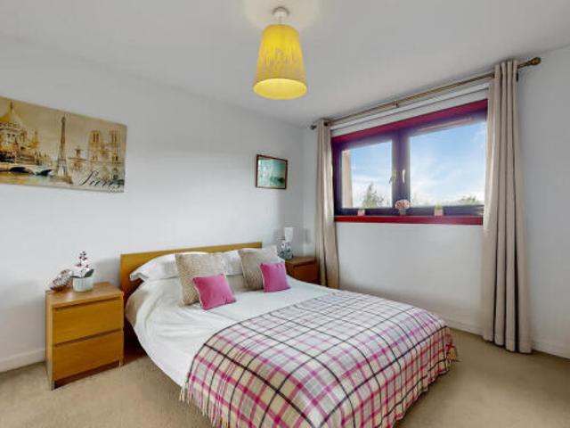 2 bedroom flat for sale in Novar Drive, Hyndland, G12
