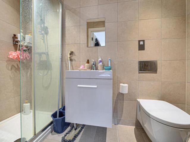 2 bedroom flat for sale in Ocean Way, Ocean Village, Southampton, Hampshire, SO14
